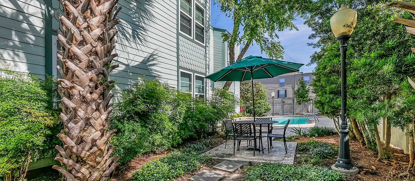 Lemon Tree Apartments in Metairie, LA - 1 & 2 Bedroom Apartments For ...